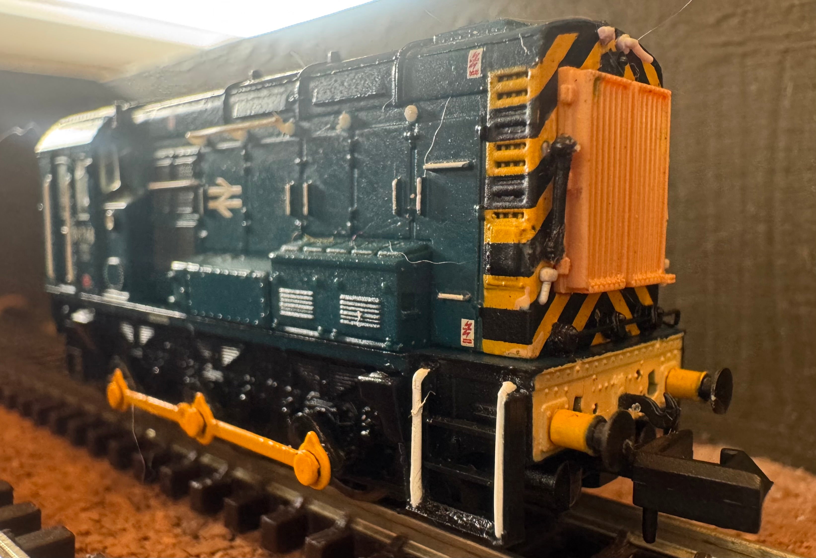 Graham Farish 371-015 (N Gauge) British Railways Class 08, No.08748 in ...